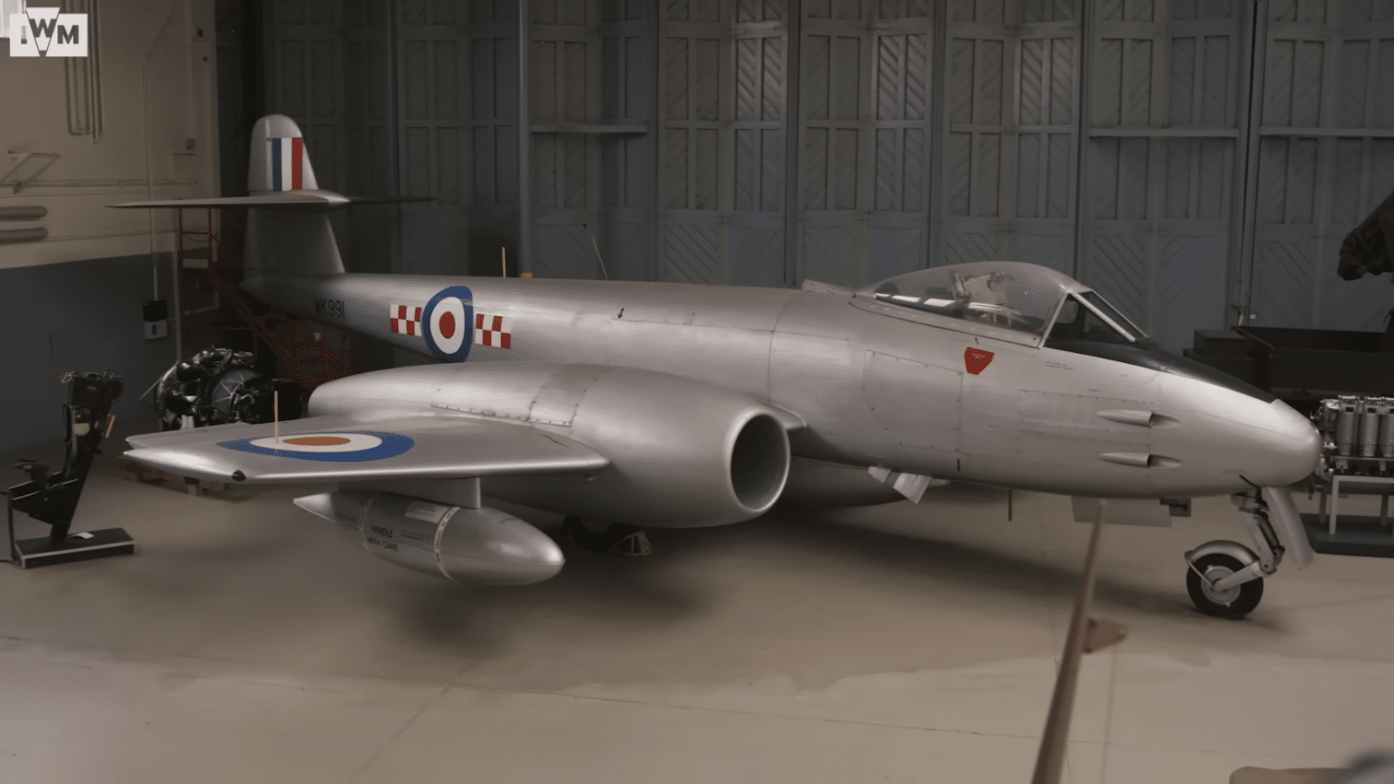 The RAF’s first jet fighter | As good as the Me 262? – War Bird Fanatics