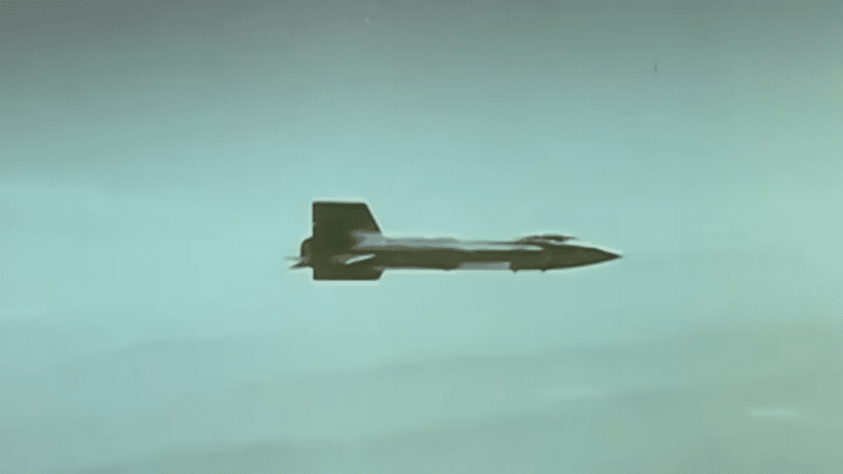 The Plane that Almost Melted – The Fastest Flight Ever Mach 6.7 – War ...