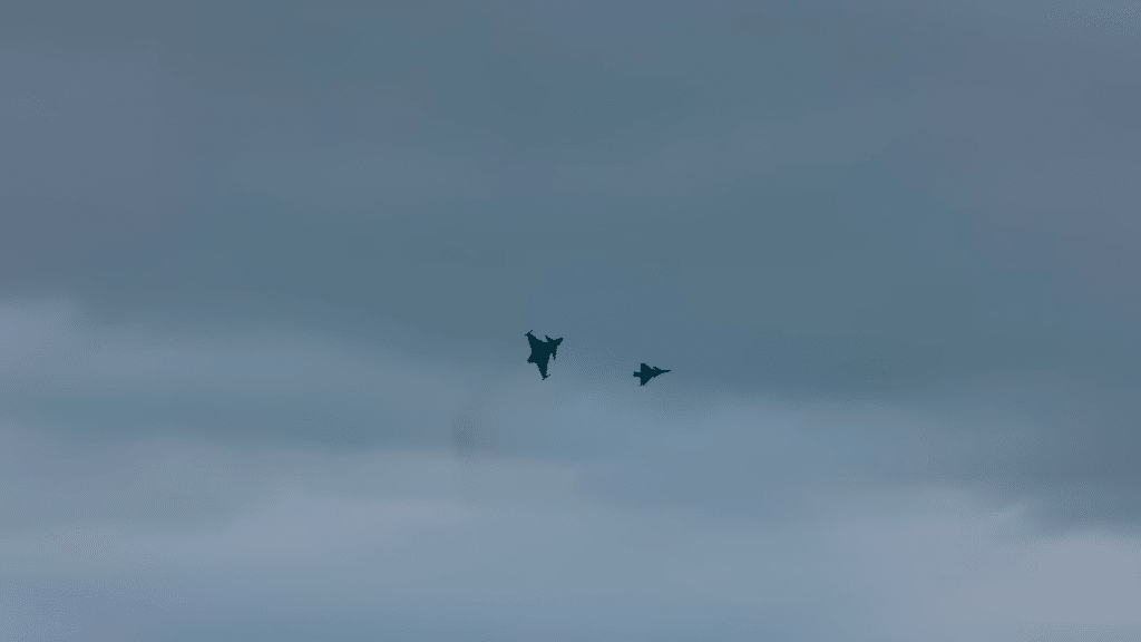 10 Most Insane Air Show Stunts – War Bird Fanatics